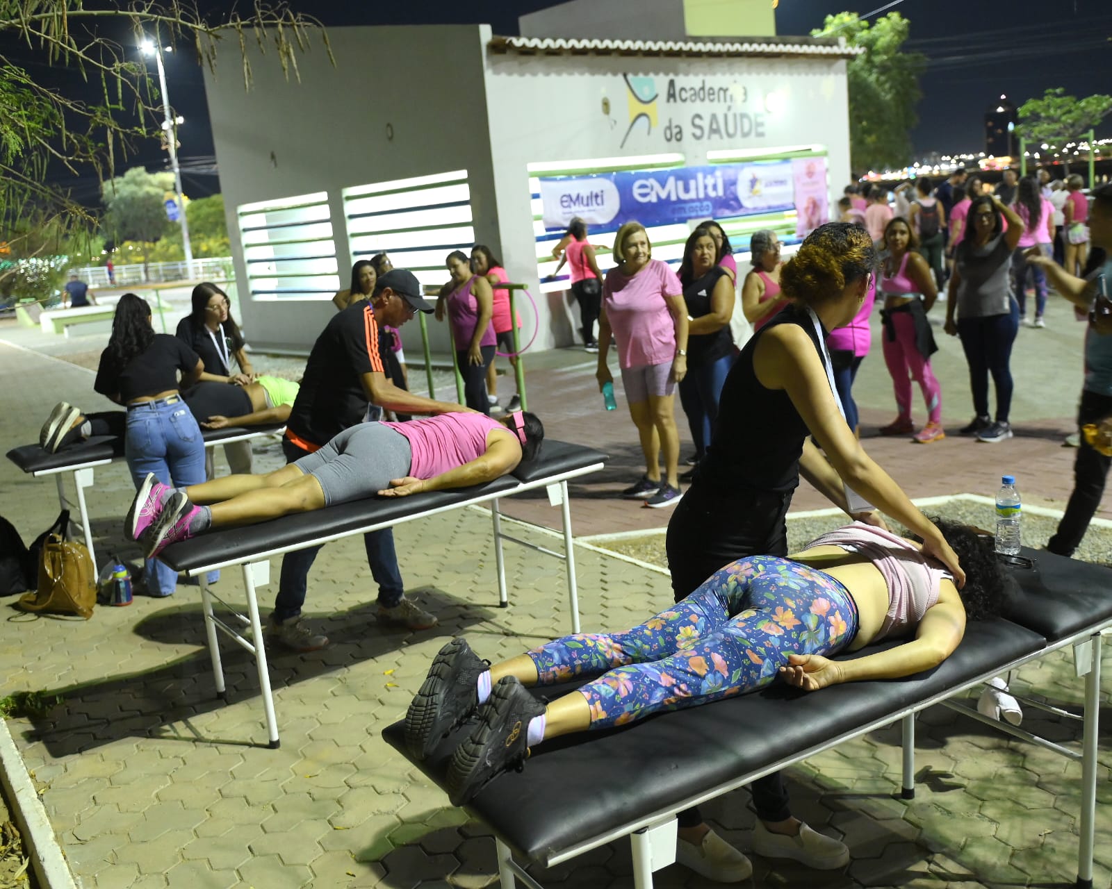 Ritmo, cuidado e prevenção marcam ação do Outubro Rosa na Academia da ...